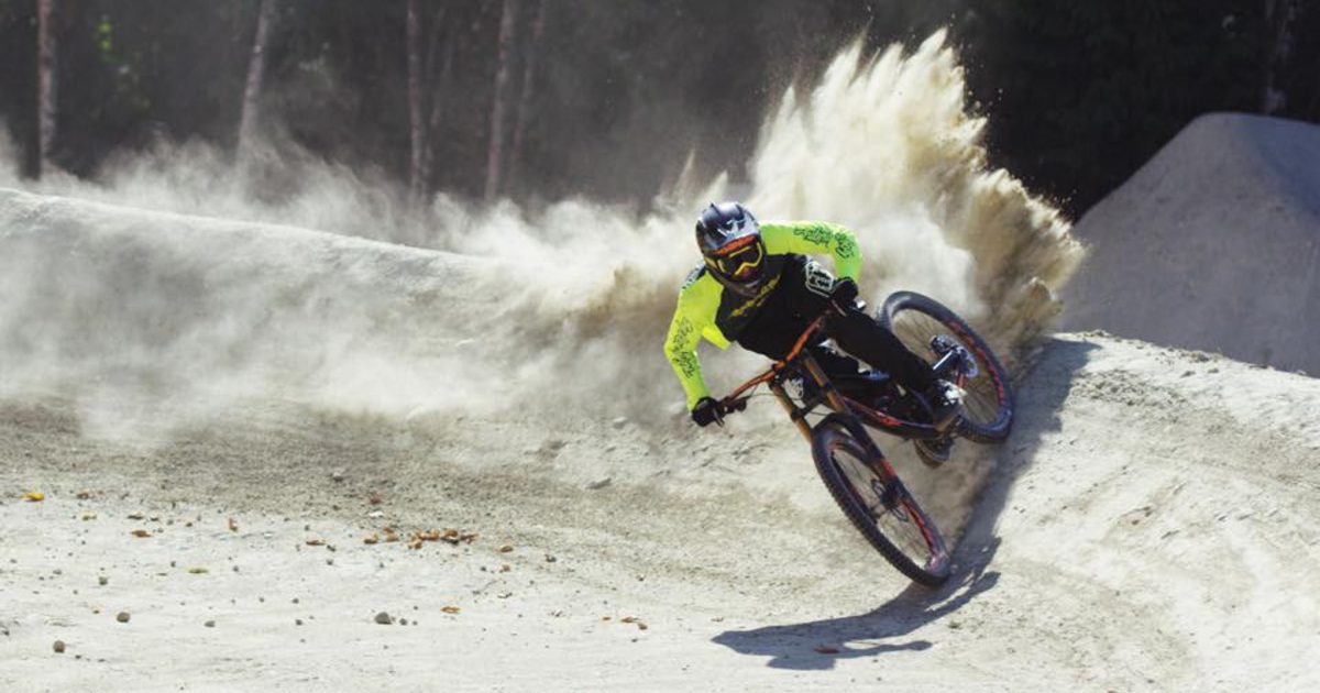 Bas van Steenbergen - Synonym ⋆ Vojo