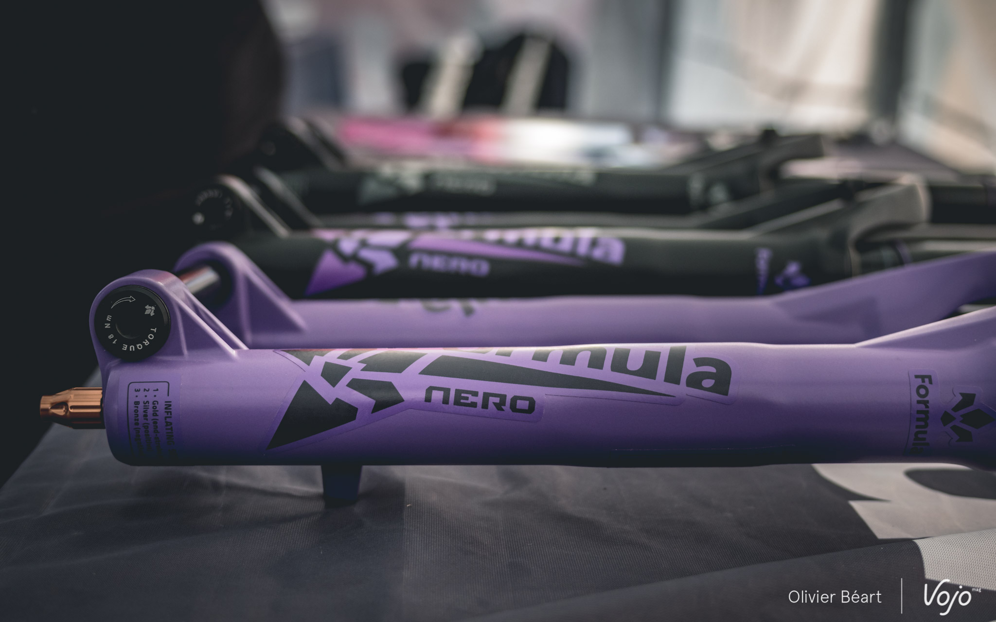 Formula Nero R : la fourche DH aux 3 chambres d’air - Vojo Magazine