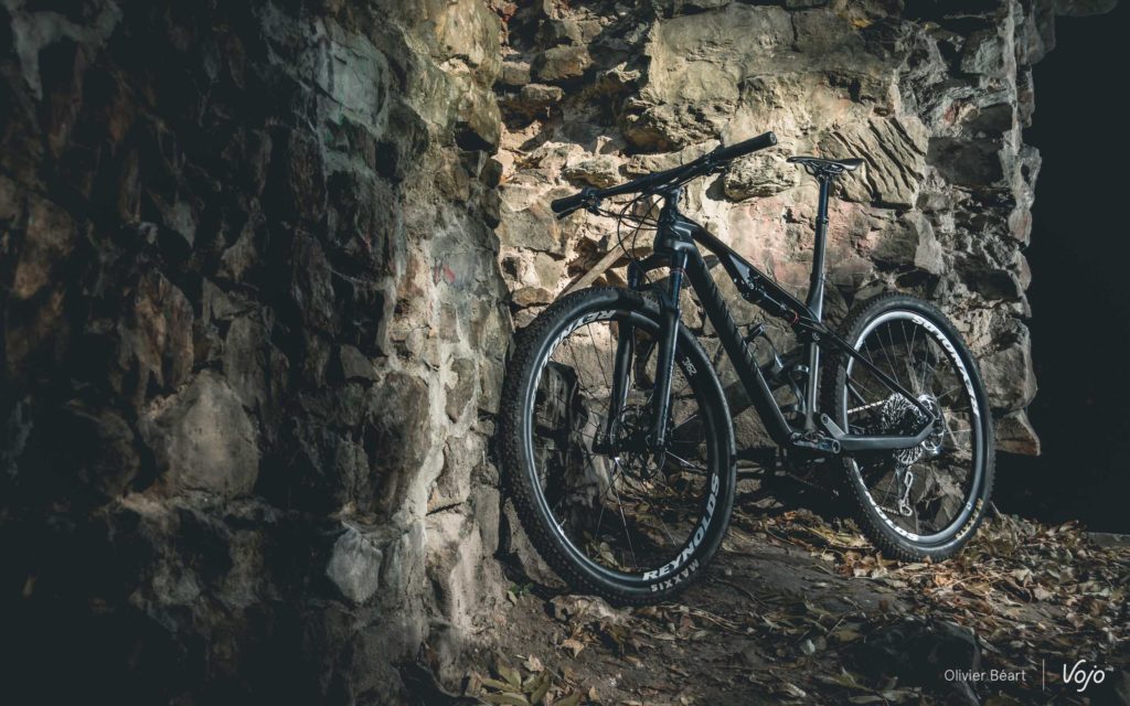 Test | Canyon Lux CF SLX 9.0 Pro Race : pas moins vite qu'à fond ! ⋆ Vojo