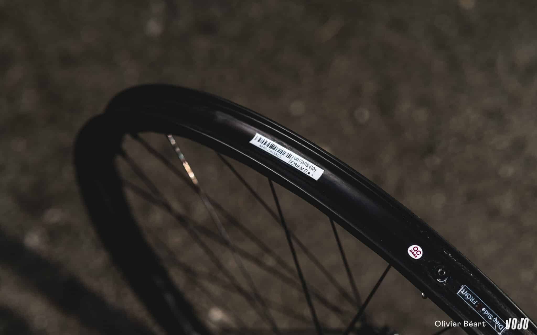 P1 Singularis M30 : les mystérieuses roues de Pauline Ferrand-Prévot et ...