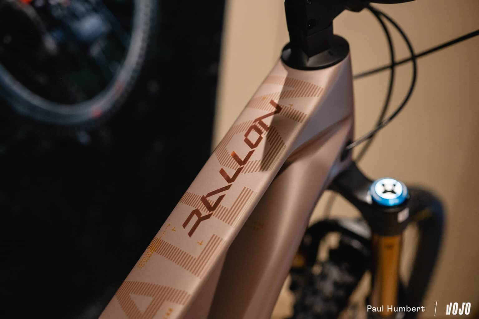 Test nouveauté | Orbea Rallon 2025 : un enduro dans le corps d’un DH ⋆ Vojo